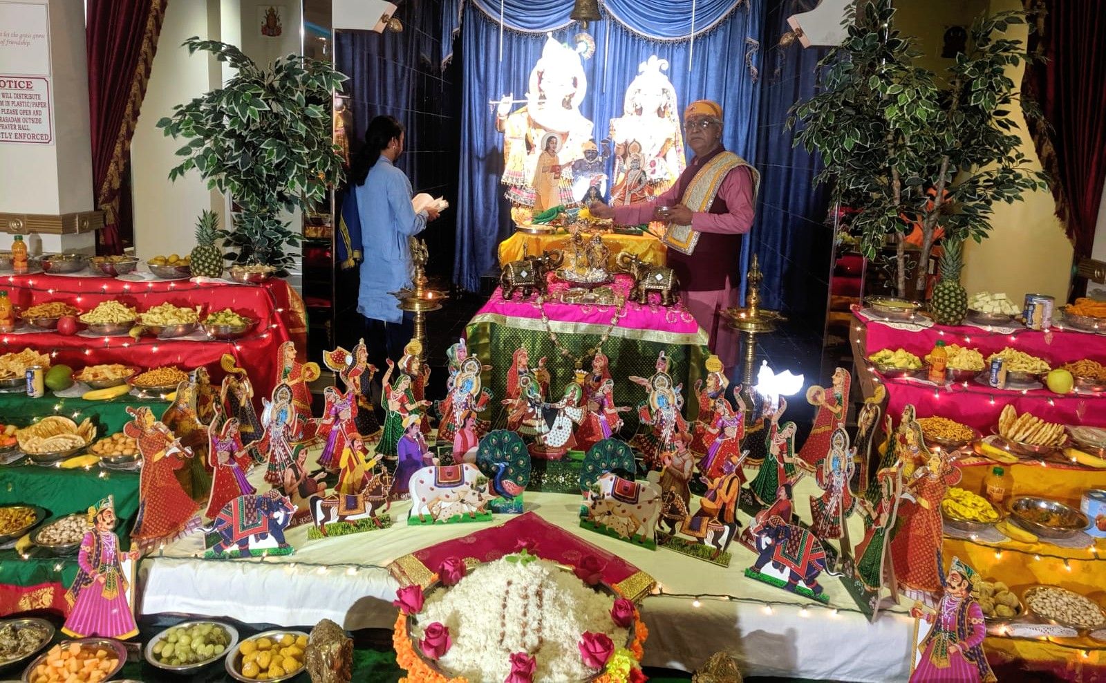 Hundreds Come For Annakut Celebration At Hindu Mandir » IndiaPost NewsPaper